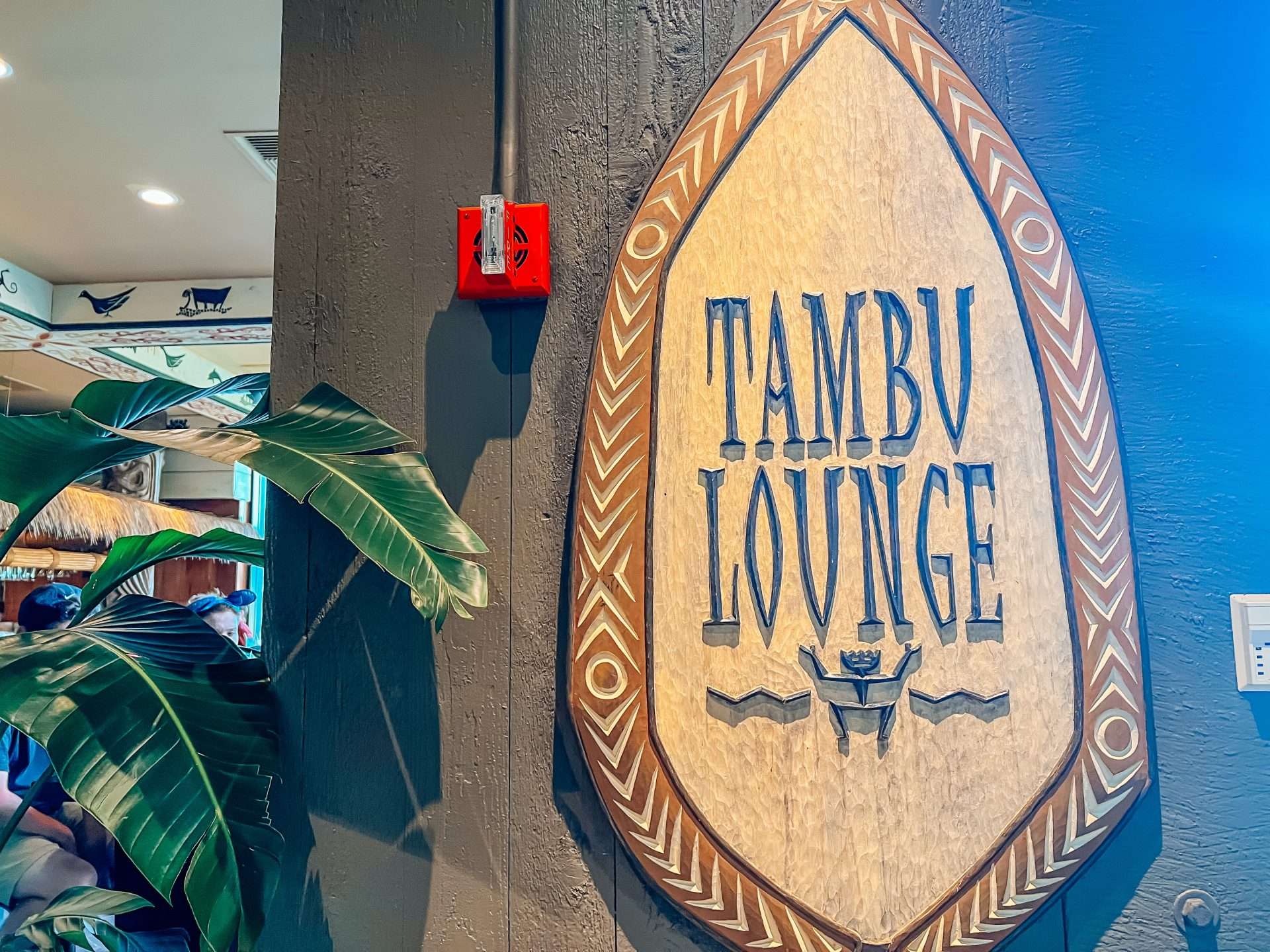 Tambu Lounge at Disney's Polynesian Resort - Polka Dots & Pixie Dust