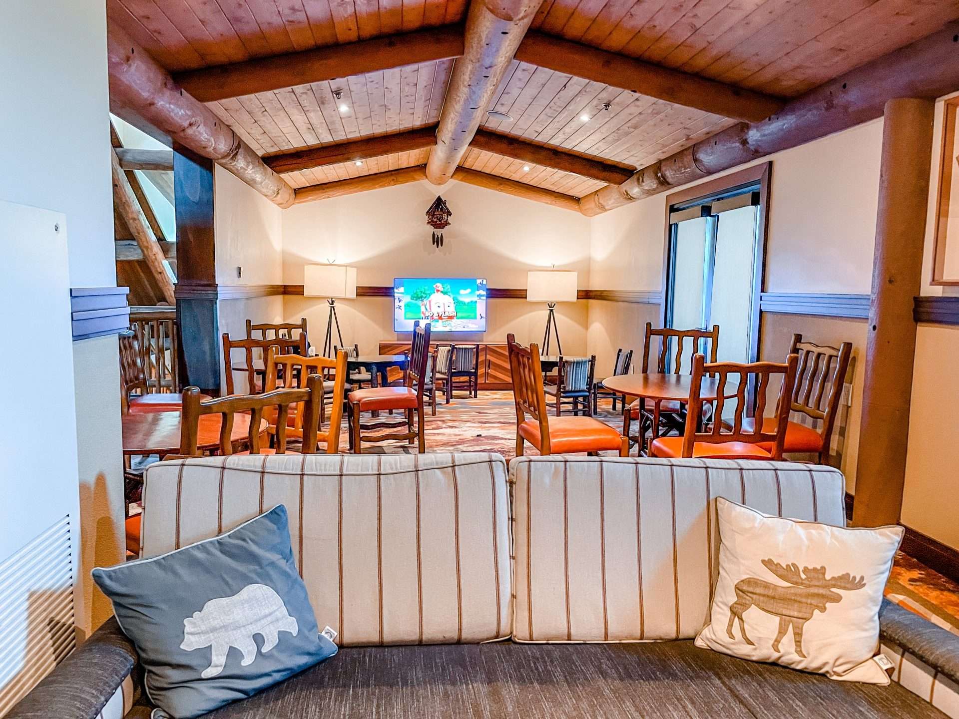 Club Level at Disney's Wilderness Lodge Old Faithful Club - Polka Dots ...